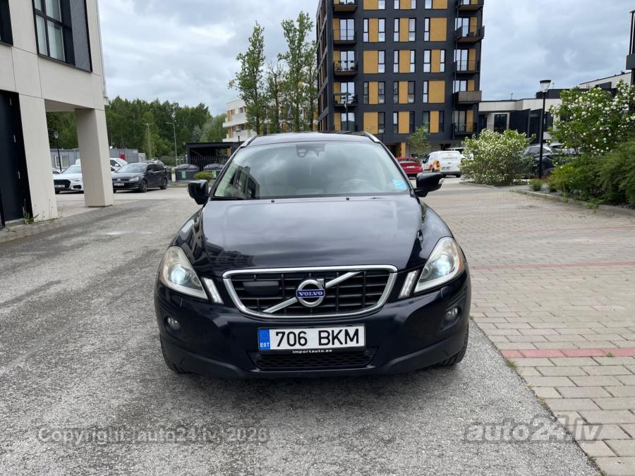 Melns Volvo XC60 2009 Tartu, ar dzinēja tilpumu 2.40 L un nobraukumu 380 tūkst. km par 5999 €, foto 8 vietnē AUTOMOTO.COM.LV