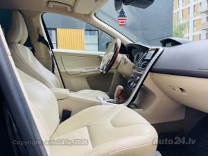 Melns Volvo XC60 2009 Tartu, ar dzinēja tilpumu 2.40 L un nobraukumu 380 tūkst. km par 5999 €, foto 10 vietnē AUTOMOTO.COM.LV