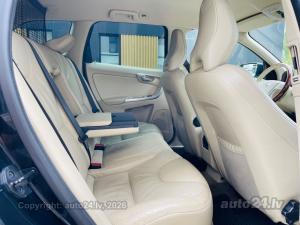 Melns Volvo XC60 2009 Tartu, ar dzinēja tilpumu 2.40 L un nobraukumu 380 tūkst. km par 5999 €, foto 11 vietnē AUTOMOTO.COM.LV