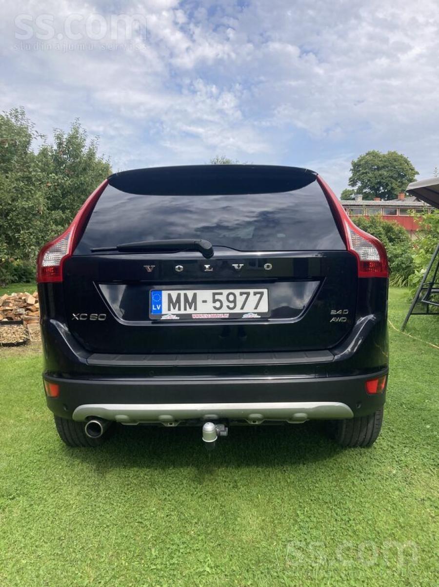 Melns Volvo XC60 2009 Limbaži, ar dzinēja tilpumu 2.40 L un nobraukumu 307 tūkst. km par 6800 €, foto 8 vietnē AUTOMOTO.COM.LV