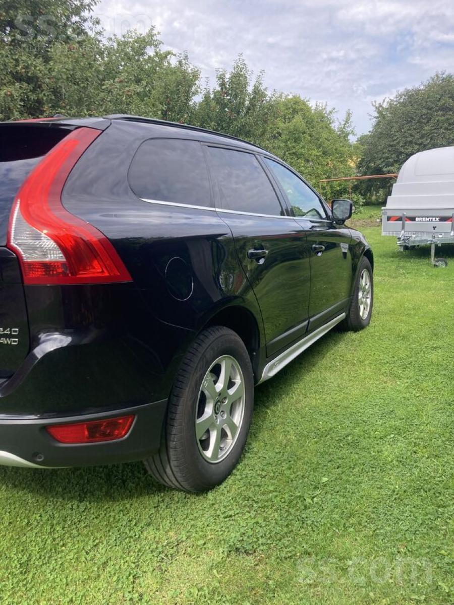 Melns Volvo XC60 2009 Limbaži, ar dzinēja tilpumu 2.40 L un nobraukumu 307 tūkst. km par 6800 €, foto 10 vietnē AUTOMOTO.COM.LV