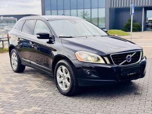 Black Volvo XC60 2009 in Siauliai, with an engine capacity of 2.40 L and mileage of 300 thousand km for 7650 €, photo 7 on AUTOMOTO.COM.LV
