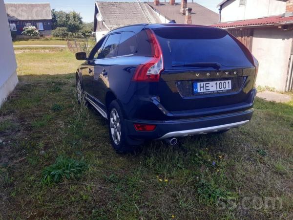 Melns Volvo XC60 2009 Rēzekne, ar dzinēja tilpumu 2.40 L un nobraukumu 350 tūkst. km par 5200 €, foto 4 vietnē AUTOMOTO.COM.LV