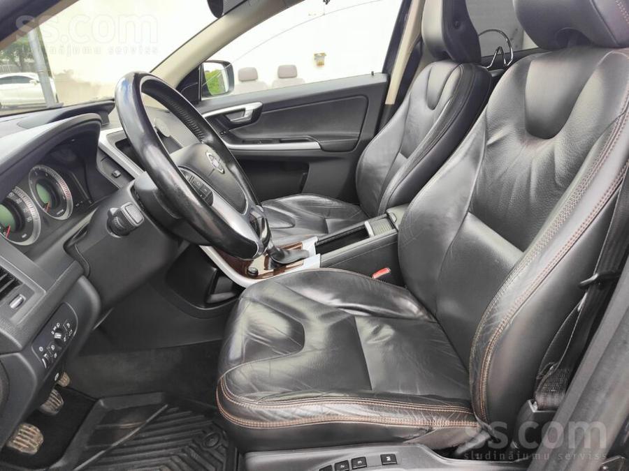 Черный Вольво ХС60 2009 в Даугавпилс, объемом двигателя 2.40 л и пробегом 0 тыс. км за 7490 €, фото 8 на AUTOMOTO.COM.LV