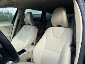 Melns Volvo XC60 2009 Tauragė, ar dzinēja tilpumu 2.40 L un nobraukumu 350 tūkst. km par 4750 €, foto 10 vietnē AUTOMOTO.COM.LV