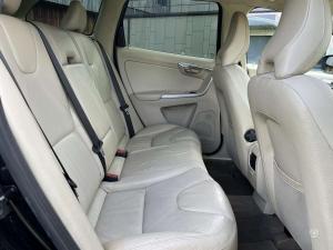 Melns Volvo XC60 2009 Tauragė, ar dzinēja tilpumu 2.40 L un nobraukumu 350 tūkst. km par 4750 €, foto 16 vietnē AUTOMOTO.COM.LV