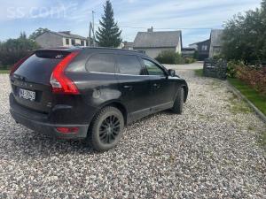 Melns Volvo XC60 2009 Talsi, ar dzinēja tilpumu 2.40 L un nobraukumu 380 tūkst. km par 4100 €, foto 4 vietnē AUTOMOTO.COM.LV