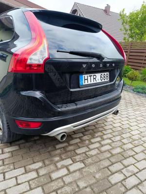 Black Volvo XC60 2009 in Klaipeda, with an engine capacity of 2.40 L and mileage of 410 thousand km for 5500 €, photo 6 on AUTOMOTO.COM.LV