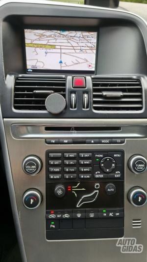 Black Volvo XC60 2009 in Raseiniai, with an engine capacity of 2.40 L and mileage of 301 thousand km for 6800 €, photo 16 on AUTOMOTO.COM.LV