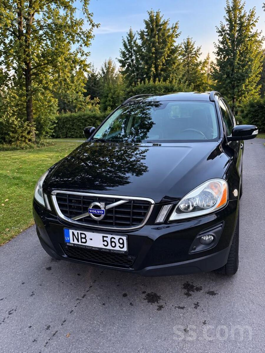 Melns Volvo XC60 2009 Cēsis, ar dzinēja tilpumu 2.40 L un nobraukumu 326 tūkst. km par 6199 €, foto 3 vietnē AUTOMOTO.COM.LV