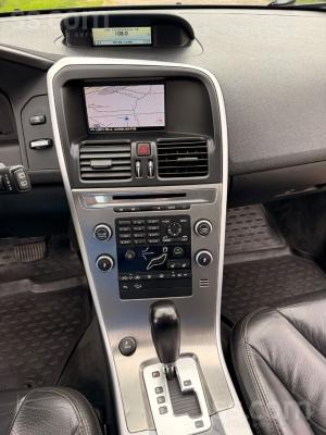 Melns Volvo XC60 2009 Cēsis, ar dzinēja tilpumu 2.40 L un nobraukumu 326 tūkst. km par 6199 €, foto 8 vietnē AUTOMOTO.COM.LV