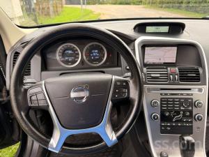Melns Volvo XC60 2009 Cēsis, ar dzinēja tilpumu 2.40 L un nobraukumu 326 tūkst. km par 6199 €, foto 9 vietnē AUTOMOTO.COM.LV
