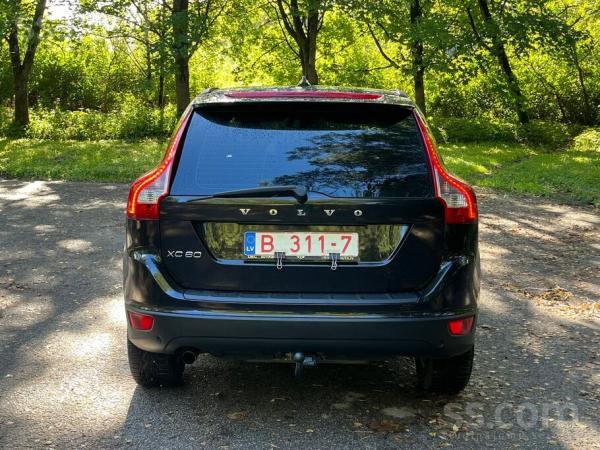 Melns Volvo XC60 2009 Rīga, ar dzinēja tilpumu 2.40 L un nobraukumu 0 tūkst. km par 6499 €, foto 5 vietnē AUTOMOTO.COM.LV