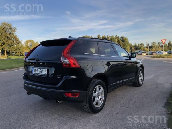 Melns Volvo XC60 2009 Cēsis, ar dzinēja tilpumu 2.40 L un nobraukumu 0 tūkst. km par 5900 €, foto 4 vietnē AUTOMOTO.COM.LV