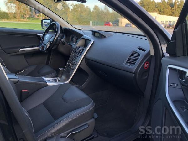 Melns Volvo XC60 2009 Cēsis, ar dzinēja tilpumu 2.40 L un nobraukumu 0 tūkst. km par 5900 €, foto 6 vietnē AUTOMOTO.COM.LV