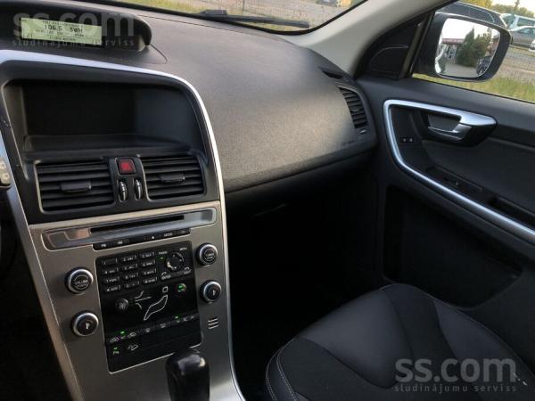 Melns Volvo XC60 2009 Cēsis, ar dzinēja tilpumu 2.40 L un nobraukumu 0 tūkst. km par 5900 €, foto 9 vietnē AUTOMOTO.COM.LV