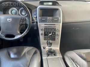 Black Volvo XC60 2009 in Riga, with an engine capacity of 2.40 L and mileage of 0 thousand km for 7300 €, photo 6 on AUTOMOTO.COM.LV