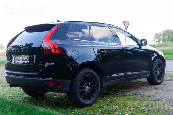 Melns Volvo XC60 2009 Talsi, ar dzinēja tilpumu 2.40 L un nobraukumu 379 tūkst. km par 4350 €, foto 6 vietnē AUTOMOTO.COM.LV