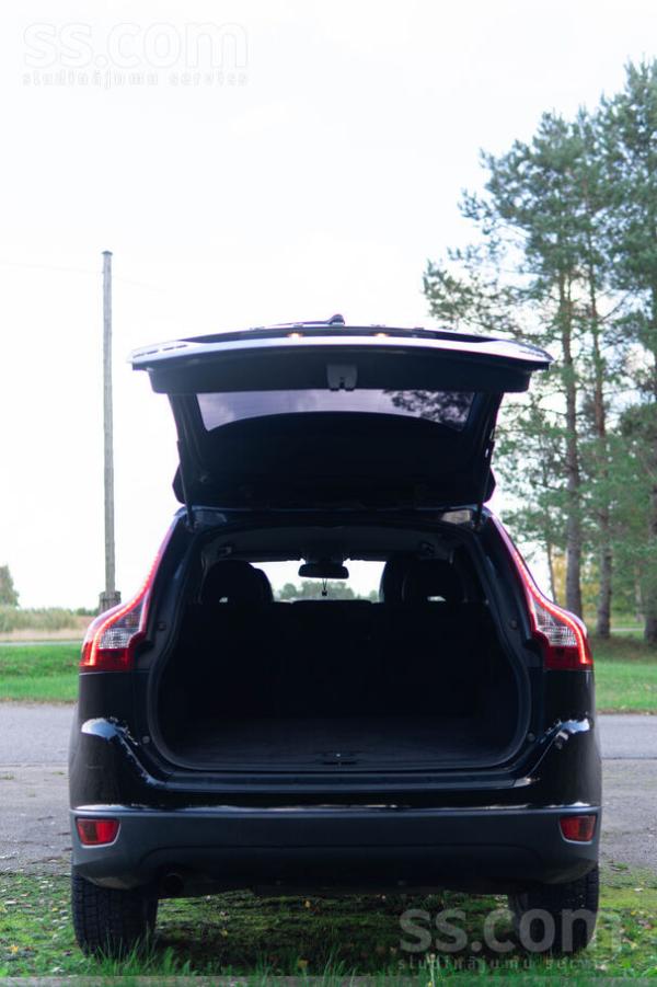 Melns Volvo XC60 2009 Talsi, ar dzinēja tilpumu 2.40 L un nobraukumu 379 tūkst. km par 4350 €, foto 8 vietnē AUTOMOTO.COM.LV