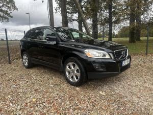 Melns Volvo XC60 2009 Cēsis, ar dzinēja tilpumu 2.40 L un nobraukumu 0 tūkst. km par 8400 €, foto 3 vietnē AUTOMOTO.COM.LV