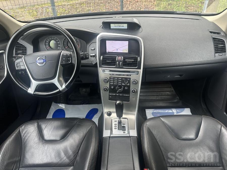 Melns Volvo XC60 2009 Cēsis, ar dzinēja tilpumu 2.40 L un nobraukumu 0 tūkst. km par 8400 €, foto 10 vietnē AUTOMOTO.COM.LV