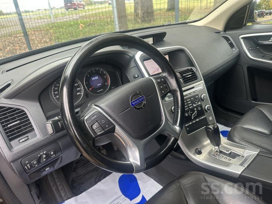 Melns Volvo XC60 2009 Cēsis, ar dzinēja tilpumu 2.40 L un nobraukumu 0 tūkst. km par 8400 €, foto 17 vietnē AUTOMOTO.COM.LV