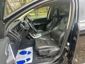 Melns Volvo XC60 2009 Cēsis, ar dzinēja tilpumu 2.40 L un nobraukumu 0 tūkst. km par 8400 €, foto 20 vietnē AUTOMOTO.COM.LV