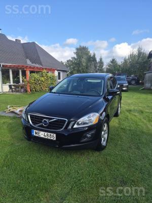Melns Volvo XC60 2009 Tukums, ar dzinēja tilpumu 2.40 L un nobraukumu 360 tūkst. km par 5200 €, foto 1 vietnē AUTOMOTO.COM.LV