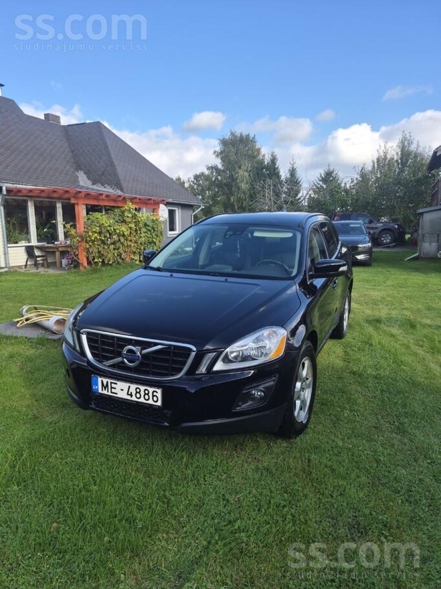 Melns Volvo XC60 2009 Tukums, ar dzinēja tilpumu 2.40 L un nobraukumu 360 tūkst. km par 5200 €, foto 1 vietnē AUTOMOTO.COM.LV