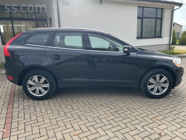 Melns Volvo XC60 2009 Rēzekne, ar dzinēja tilpumu 2.40 L un nobraukumu 309 tūkst. km par 7450 €, foto 4 vietnē AUTOMOTO.COM.LV
