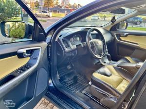 Black Volvo XC60 2009 in Vilnius, with an engine capacity of 2.40 L and mileage of 369 thousand km for 6450 €, photo 10 on AUTOMOTO.COM.LV
