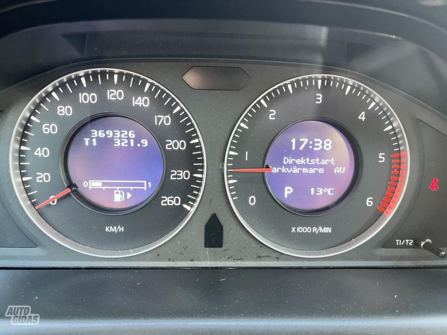 Black Volvo XC60 2009 in Vilnius, with an engine capacity of 2.40 L and mileage of 369 thousand km for 6450 €, photo 18 on AUTOMOTO.COM.LV
