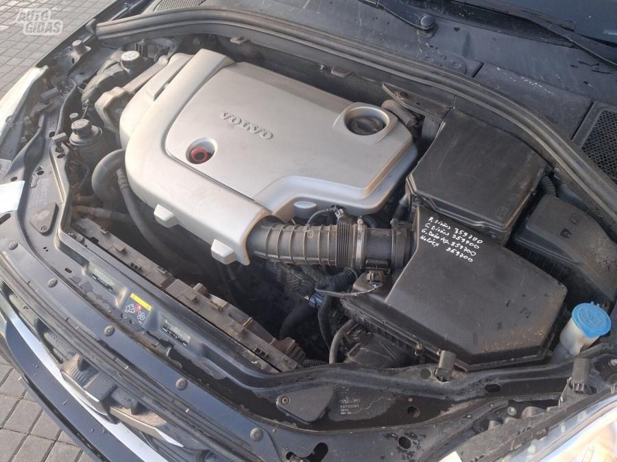 Black Volvo XC60 2009 in Vilnius, with an engine capacity of 2.40 L and mileage of 369 thousand km for 6450 €, photo 24 on AUTOMOTO.COM.LV