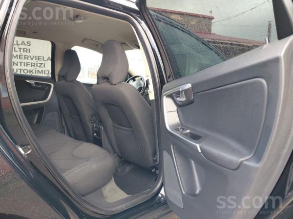 Melns Volvo XC60 2009 Rēzekne, ar dzinēja tilpumu 2.40 L un nobraukumu 0 tūkst. km par 6950 €, foto 10 vietnē AUTOMOTO.COM.LV