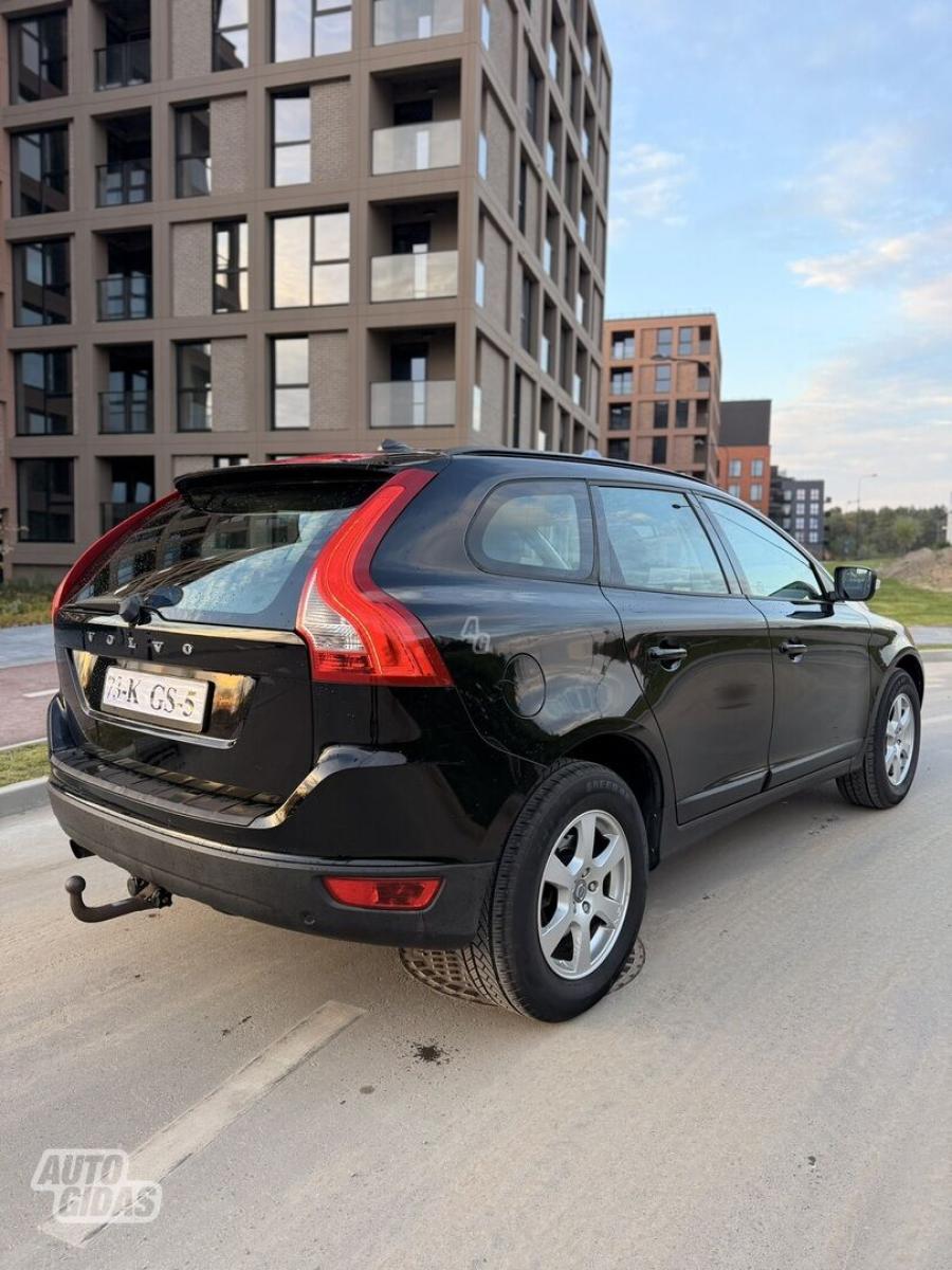 Melns Volvo XC60 2009 Viļņa, ar dzinēja tilpumu 2.40 L un nobraukumu 289 tūkst. km par 6350 €, foto 3 vietnē AUTOMOTO.COM.LV
