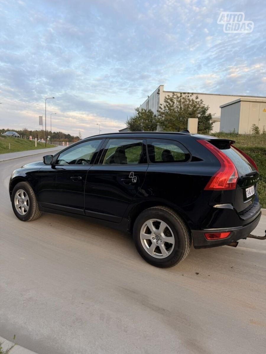Melns Volvo XC60 2009 Viļņa, ar dzinēja tilpumu 2.40 L un nobraukumu 289 tūkst. km par 6350 €, foto 4 vietnē AUTOMOTO.COM.LV