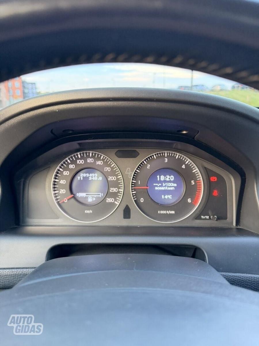 Melns Volvo XC60 2009 Viļņa, ar dzinēja tilpumu 2.40 L un nobraukumu 289 tūkst. km par 6350 €, foto 8 vietnē AUTOMOTO.COM.LV