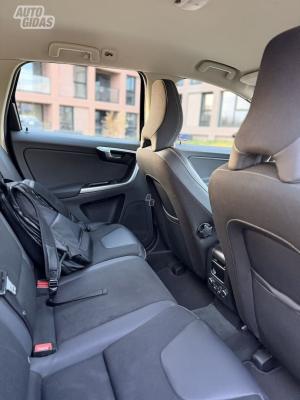 Melns Volvo XC60 2009 Viļņa, ar dzinēja tilpumu 2.40 L un nobraukumu 289 tūkst. km par 6350 €, foto 13 vietnē AUTOMOTO.COM.LV