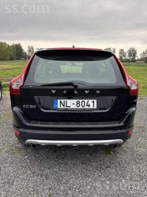 Melns Volvo XC60 2009 Bauska, ar dzinēja tilpumu 2.40 L un nobraukumu 430 tūkst. km par 4100 €, foto 4 vietnē AUTOMOTO.COM.LV