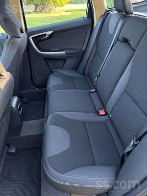 Melns Volvo XC60 2009 Bauska, ar dzinēja tilpumu 2.40 L un nobraukumu 430 tūkst. km par 4100 €, foto 7 vietnē AUTOMOTO.COM.LV