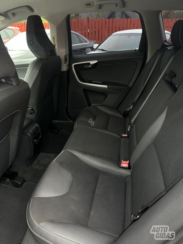 Melns Volvo XC60 2009 Pabradė, ar dzinēja tilpumu 2.40 L un nobraukumu 268 tūkst. km par 7950 €, foto 9 vietnē AUTOMOTO.COM.LV