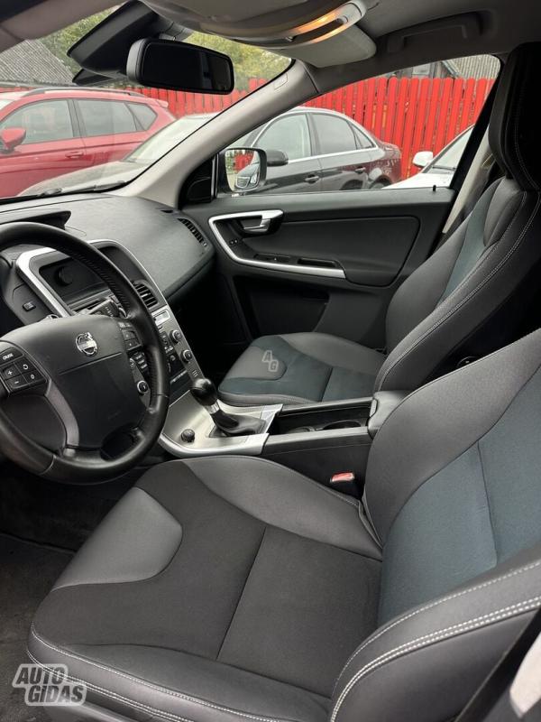 Melns Volvo XC60 2009 Pabradė, ar dzinēja tilpumu 2.40 L un nobraukumu 268 tūkst. km par 7950 €, foto 10 vietnē AUTOMOTO.COM.LV
