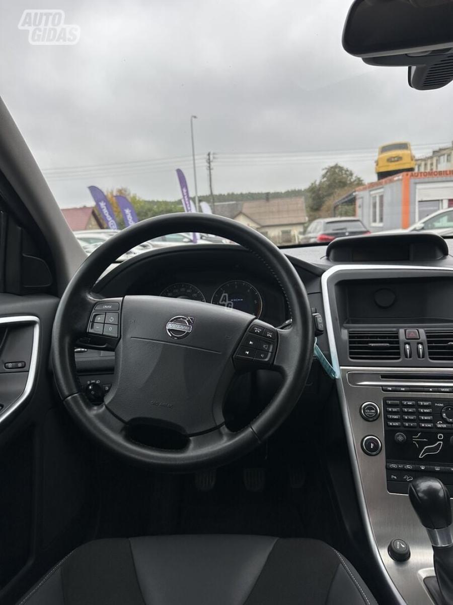 Melns Volvo XC60 2009 Pabradė, ar dzinēja tilpumu 2.40 L un nobraukumu 268 tūkst. km par 7950 €, foto 11 vietnē AUTOMOTO.COM.LV