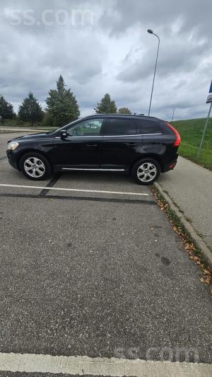 Black Volvo XC60 2009 in Daugavpils, with an engine capacity of 2.40 L and mileage of 250 thousand km for 9500 €, photo  on AUTOMOTO.COM.LV