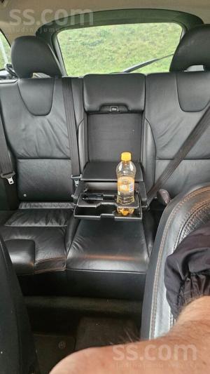 Black Volvo XC60 2009 in Daugavpils, with an engine capacity of 2.40 L and mileage of 250 thousand km for 9500 €, photo 5 on AUTOMOTO.COM.LV