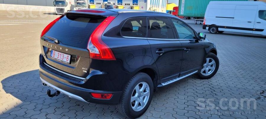 Black Volvo XC60 2010 in Riga, with an engine capacity of 2.40 L and mileage of 0 thousand km for 12790 €, photo 7 on AUTOMOTO.COM.LV
