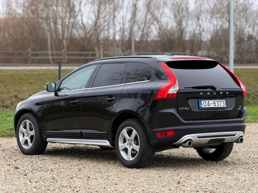 Melns Volvo XC60 2010 Jelgava, ar dzinēja tilpumu 2.40 L un nobraukumu 0 tūkst. km par 9400 €, foto 6 vietnē AUTOMOTO.COM.LV