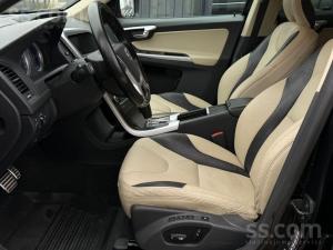 Melns Volvo XC60 2010 Jelgava, ar dzinēja tilpumu 2.40 L un nobraukumu 0 tūkst. km par 9400 €, foto 7 vietnē AUTOMOTO.COM.LV