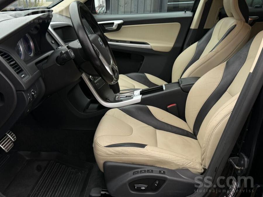 Melns Volvo XC60 2010 Jelgava, ar dzinēja tilpumu 2.40 L un nobraukumu 0 tūkst. km par 9400 €, foto 7 vietnē AUTOMOTO.COM.LV