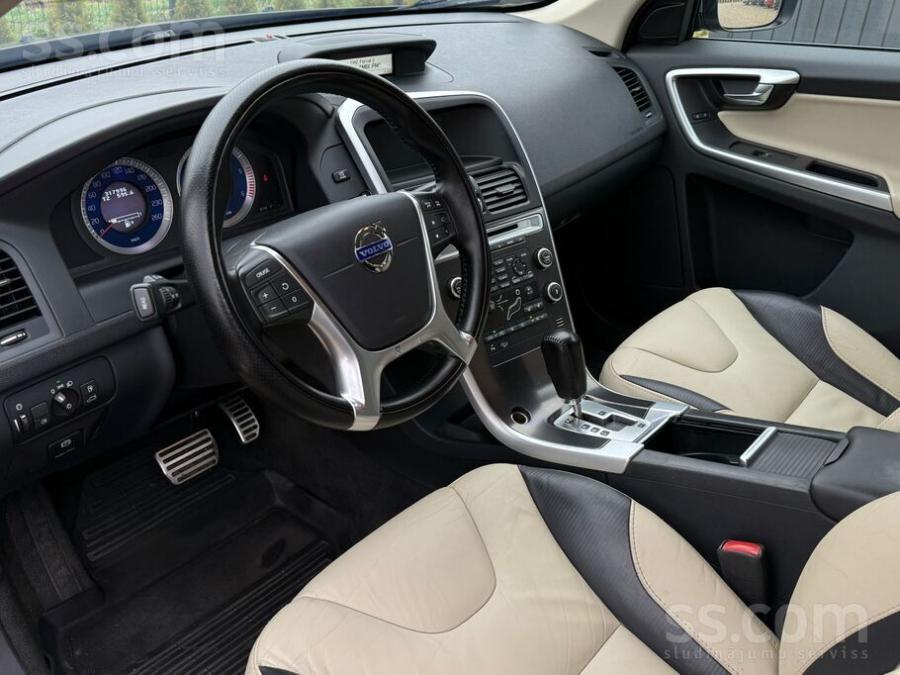 Melns Volvo XC60 2010 Jelgava, ar dzinēja tilpumu 2.40 L un nobraukumu 0 tūkst. km par 9400 €, foto 8 vietnē AUTOMOTO.COM.LV